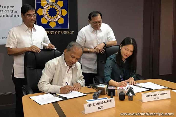 DPWH signs circular to relocate electric posts on widened roads - Auto News