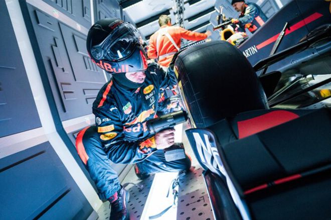 WATCH: Red Bull Racing just did a pit stop in zero gravity - Racing News