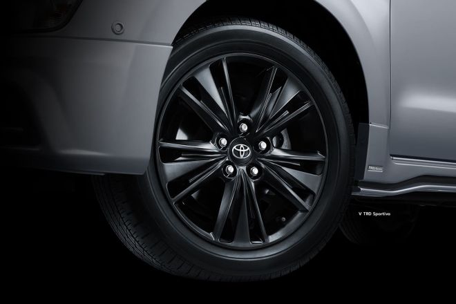 This TRD Sportivo is the perfect Toyota Innova for your sporty tito ...