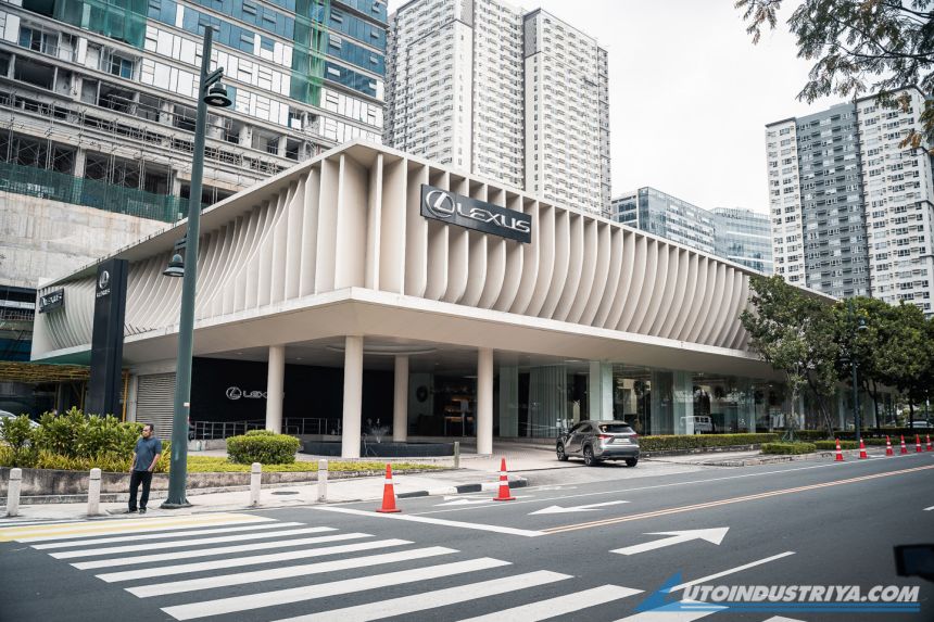 BGC is the Car Window Shopping Hub of the Philippines - Feature Stories