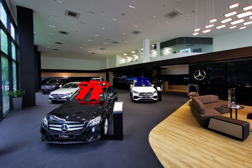 BGC is the Car Window Shopping Hub of the Philippines - Feature Stories