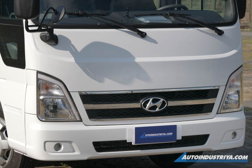 Bus Review: 2023 Hyundai County New Breeze - Commercial Vehicle Features