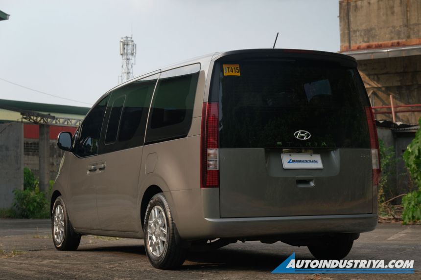 2023 Hyundai Staria 2.2 CRDi GLS+ 8AT - Car Reviews