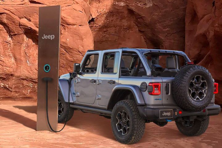 Jeep thinks mysterious monolith is an alien charging station - Auto News