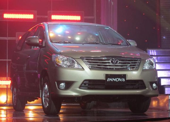 Toyota launches the new Innova - Auto News