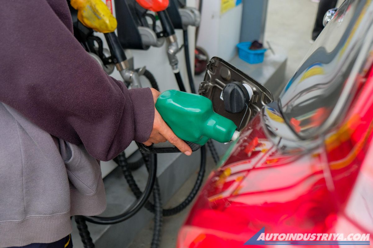Fuel forecast: Diesel roll back PHP 0.10, gas goes up PHP 0.80 - Auto News