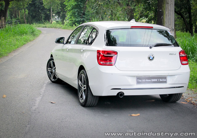 2012 BMW 118d Sport Line - Car Reviews