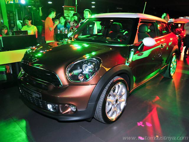 MINI Philippines introduces new colors for the Paceman - Auto News
