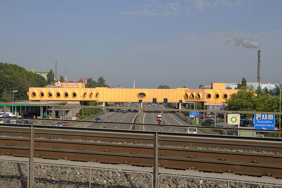 Journey breaks - The Inside Man