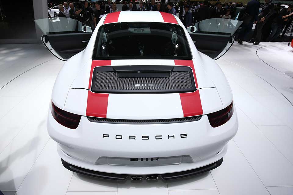 Geneva 2016: Porsche 911 R unleashed - Auto News