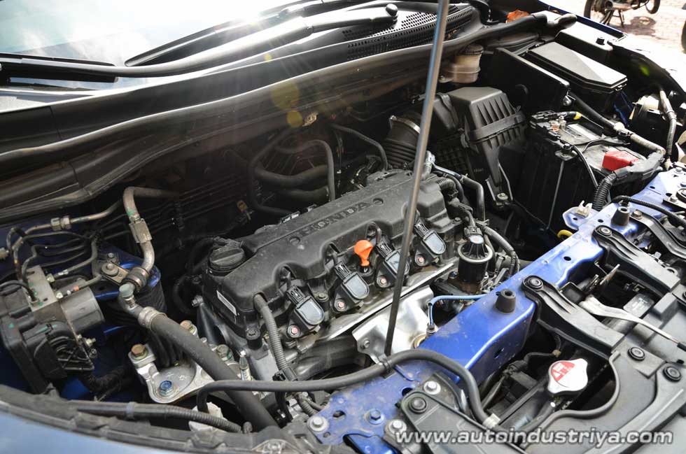 2015 Honda CR-V 2.0 S - Car Reviews