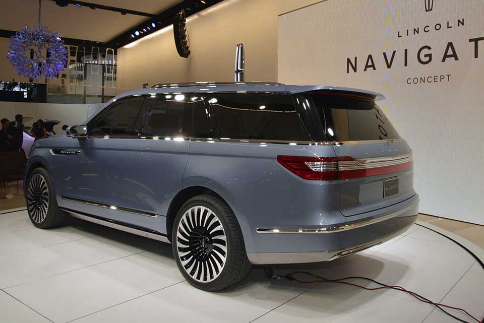 New York 2016: Lincoln rolls out new Navigator Concept - Auto News