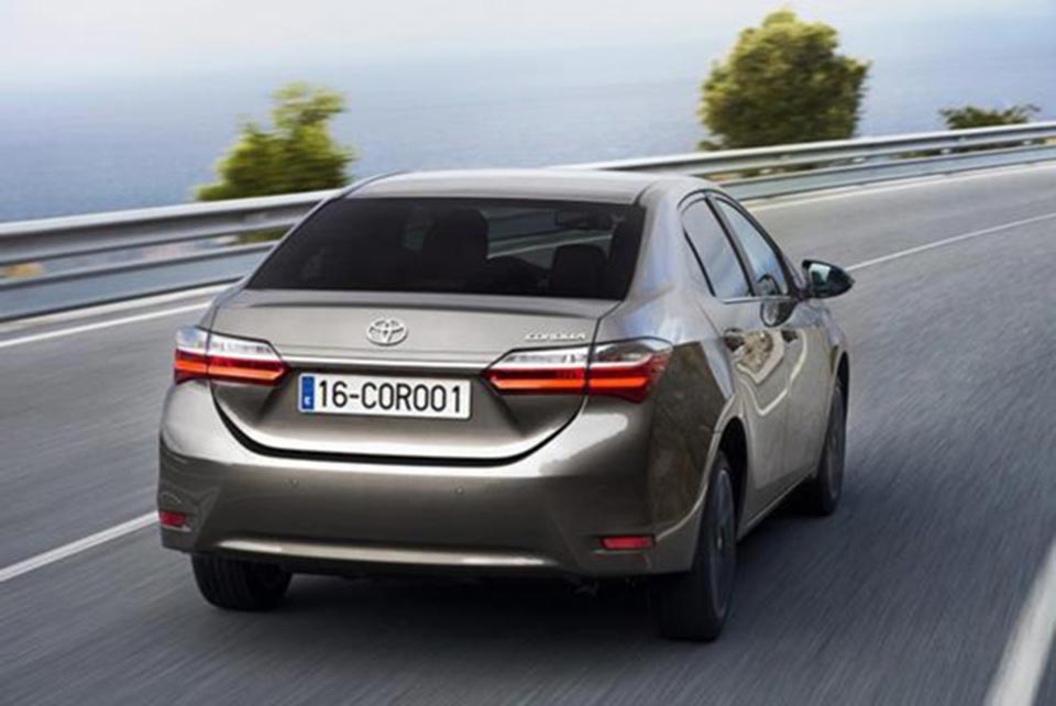 Toyota reveals new details of 2017 Corolla Altis - Auto News