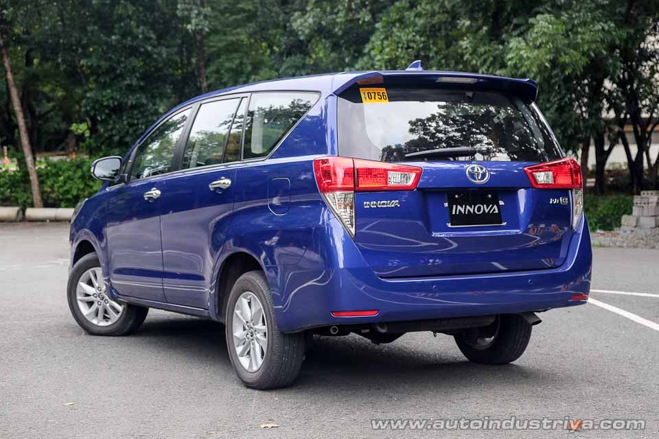 2016 Toyota Innova 2.8 G MT - Car Reviews