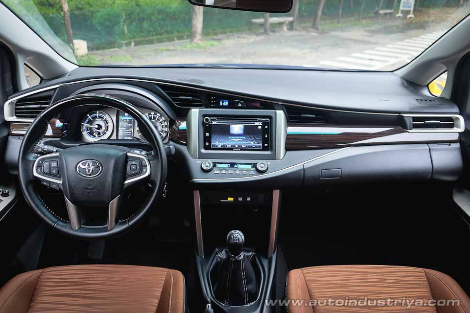 2016 Toyota Innova 2.8 G MT - Car Reviews