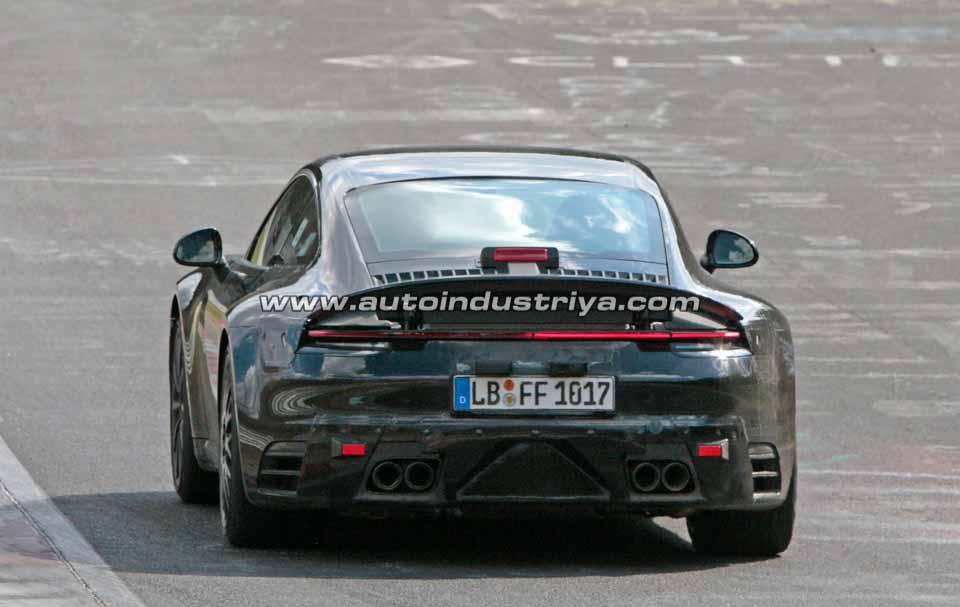 Spied: Next-gen Porsche 911 sighted without any disguises - Auto News