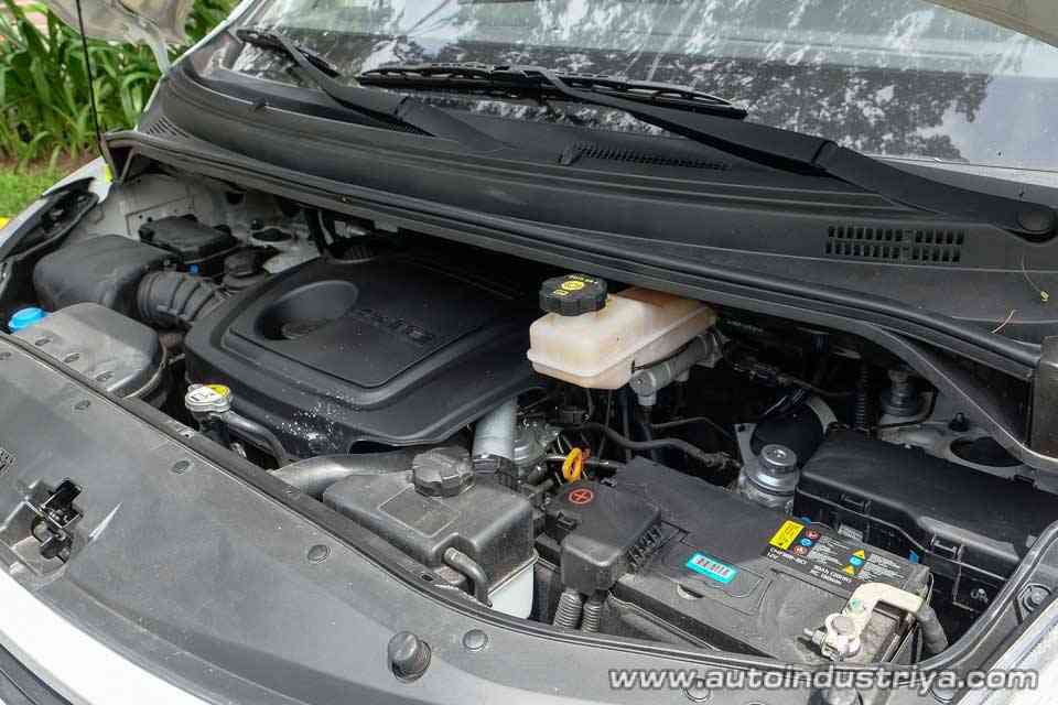 2017 Hyundai Grand Starex Super Express - Car Reviews