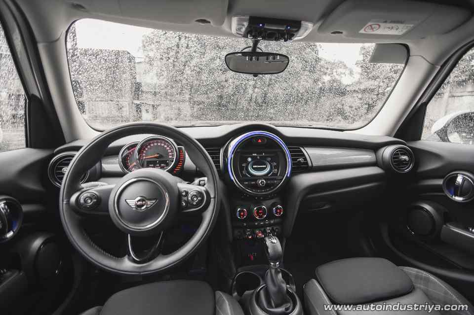 2018 Mini One 5-Door - Car Reviews