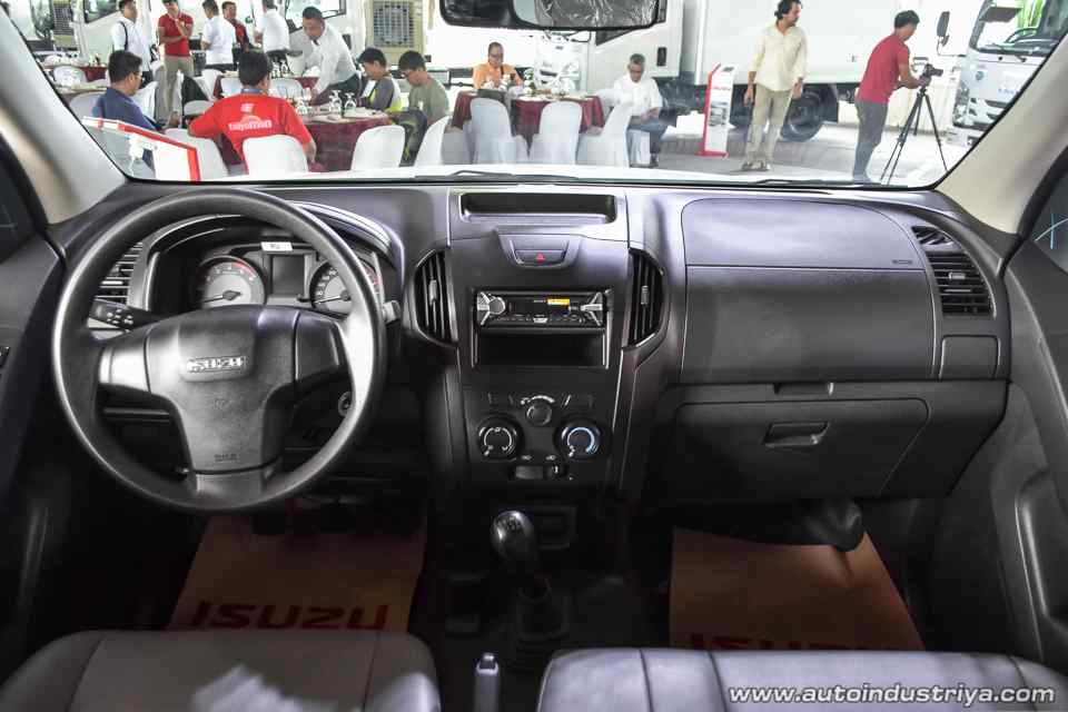 D-MAX base, business models get new Isuzu 1.9L RZ4E engines - Auto News