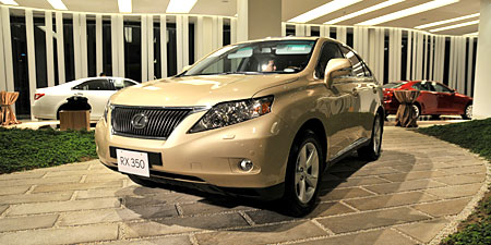 Lexus unveils the RX350 - Auto News