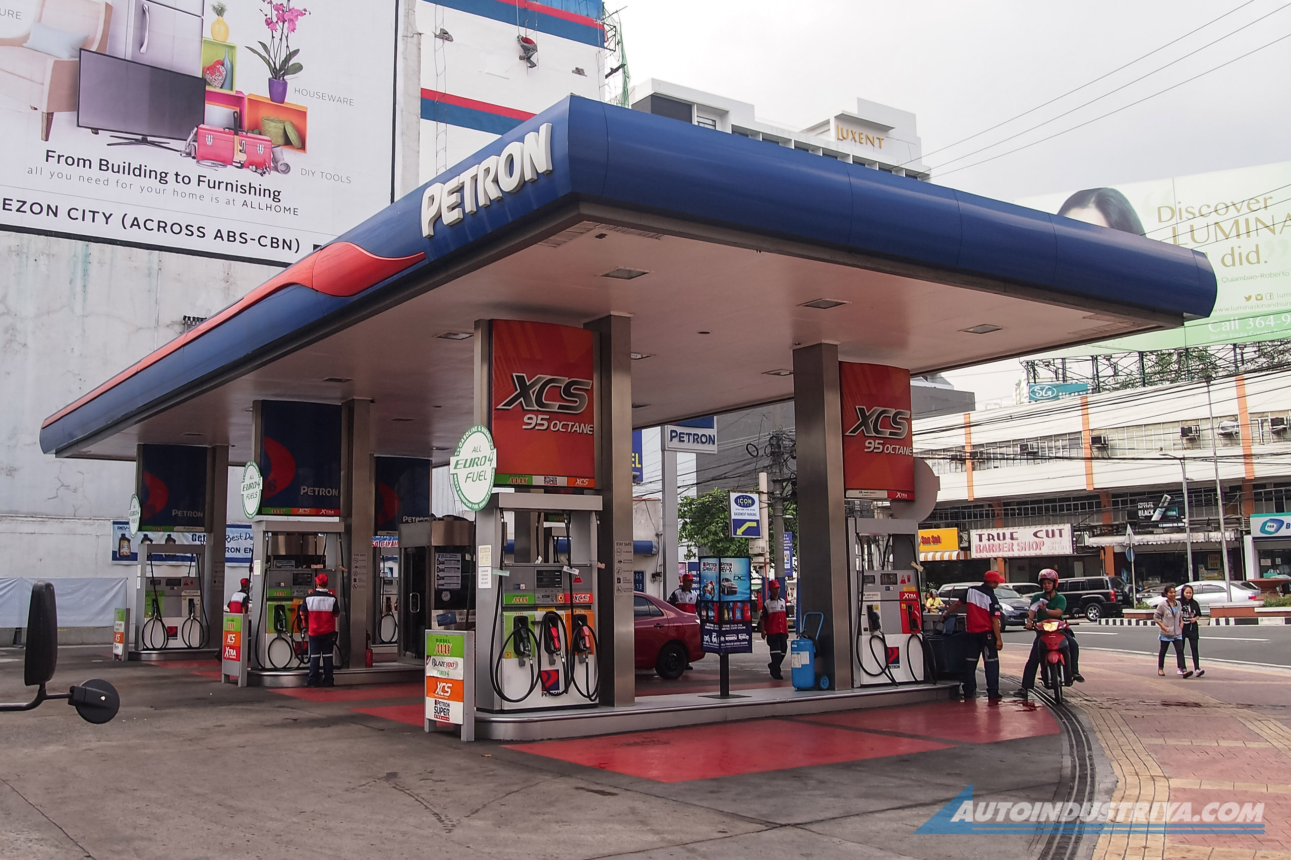 This is why select Petron stations may be packed today - Auto News
