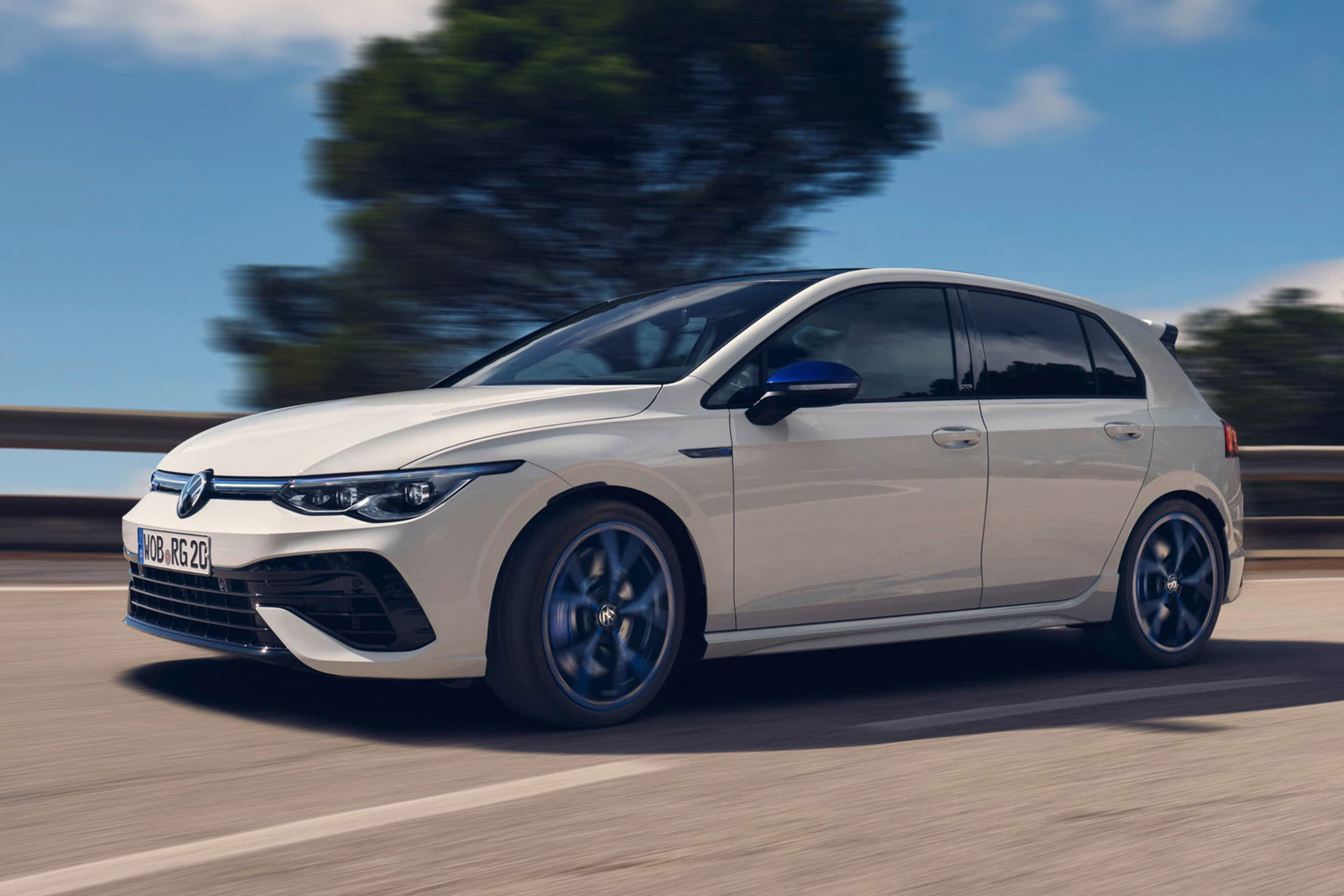 2023 Volkswagen Golf R 20 Years debuts with 333 PS - Auto News