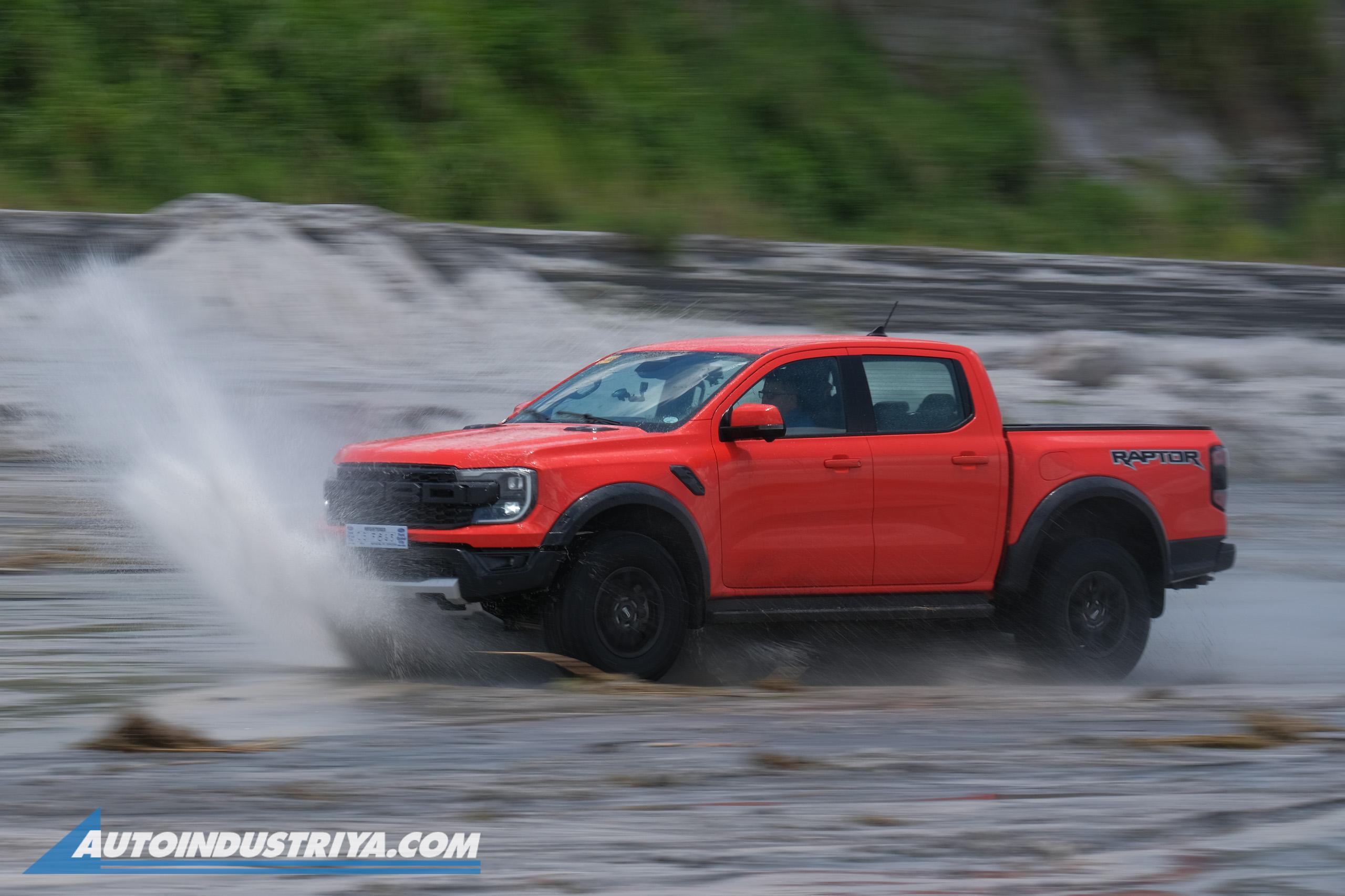 2023 Ford Ranger Raptor 2.0L Bi-Turbo 4x4 - Car Reviews