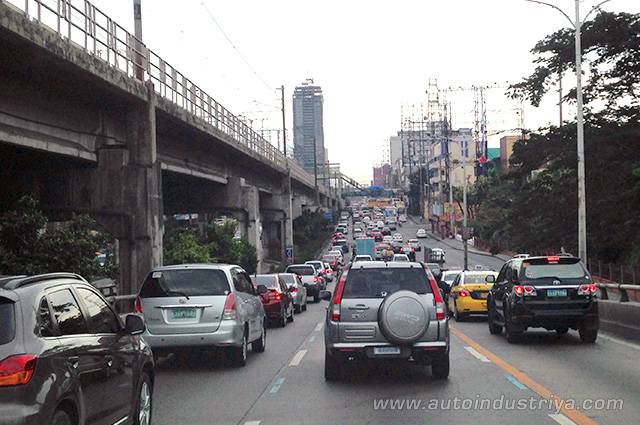 Number coding lifted for Metro Manila, including Makati - Auto News